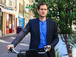 Le bateau blanc, de Xavier Bouvet